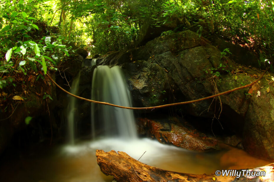 Kathu Waterfall - PHUKET 101