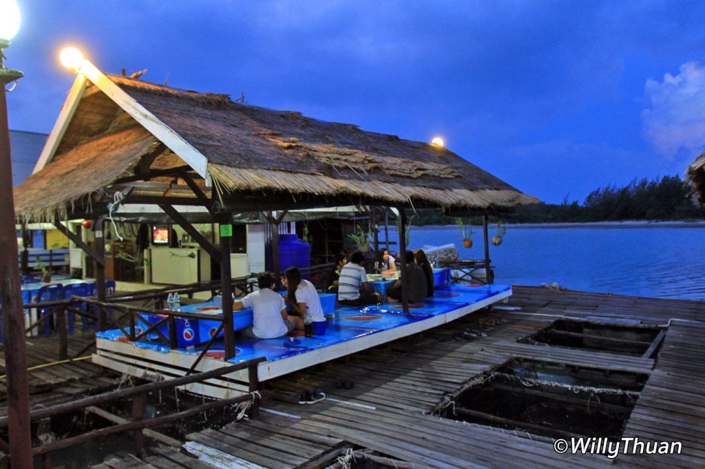 Phuket Floating Restaurant - Kruvit Raft - PHUKET 101
