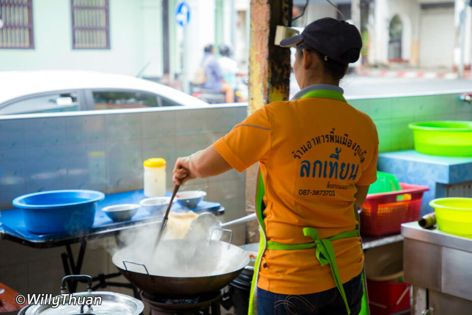 Lock Tien Food Court In Phuket Town - PHUKET 101