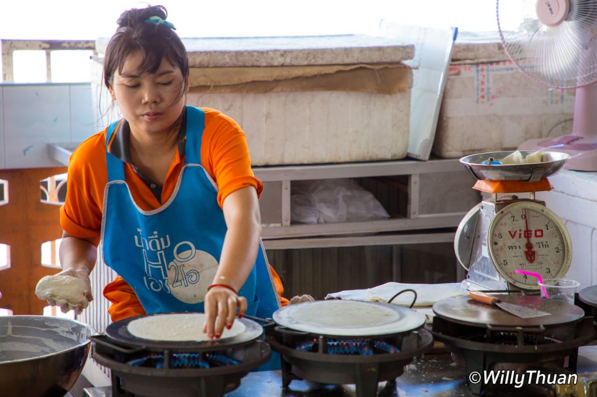 Lock Tien Food Court in Phuket Town - PHUKET 101