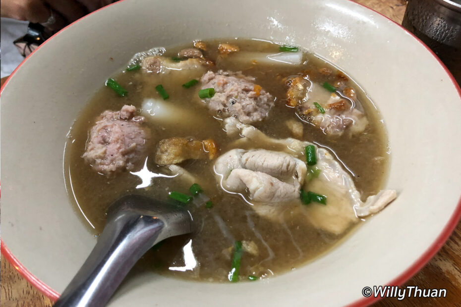 Noodle Soup in Phuket (Kuey Tiaow) - PHUKET 101