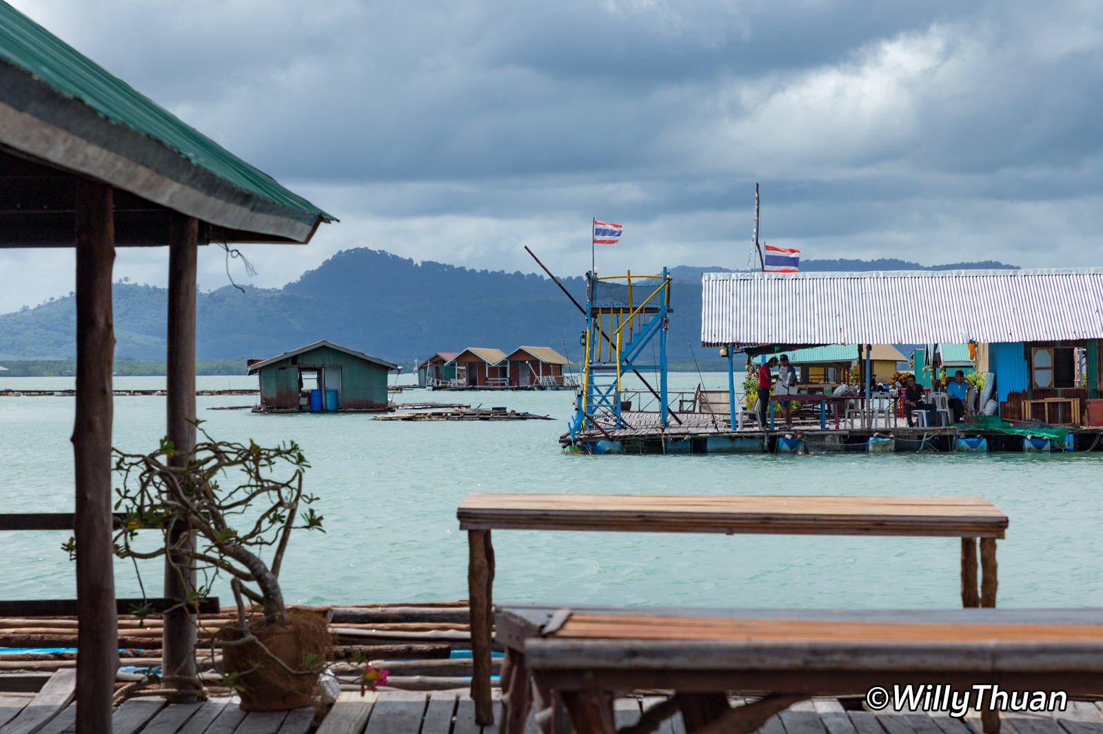 Bang Mud Floating Restaurant - PHUKET 101