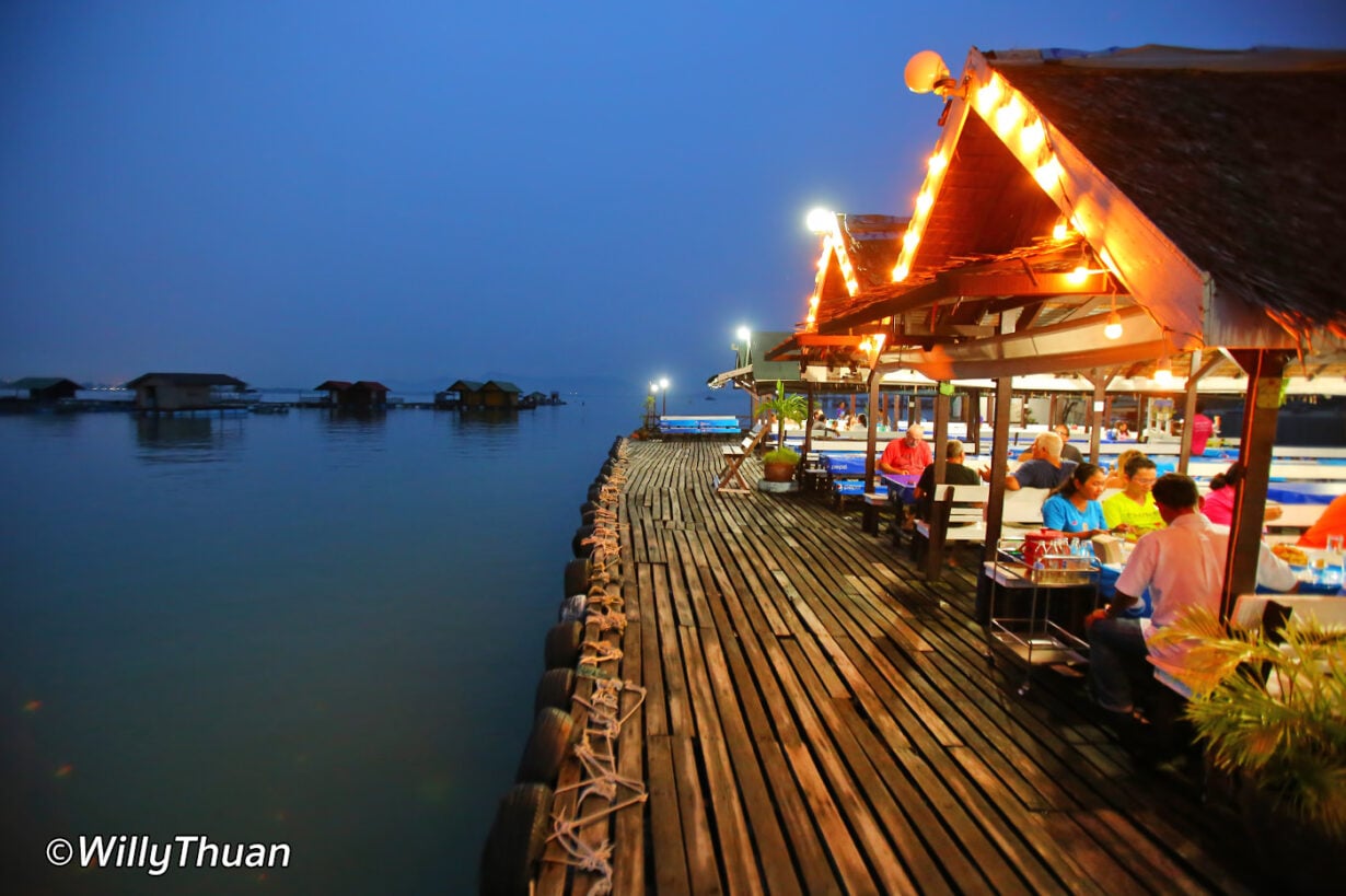 Phuket Floating Restaurant - Kruvit Raft - PHUKET 101
