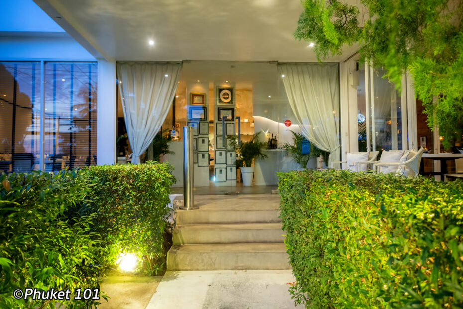 Acqua Restaurant Phuket - PHUKET 101