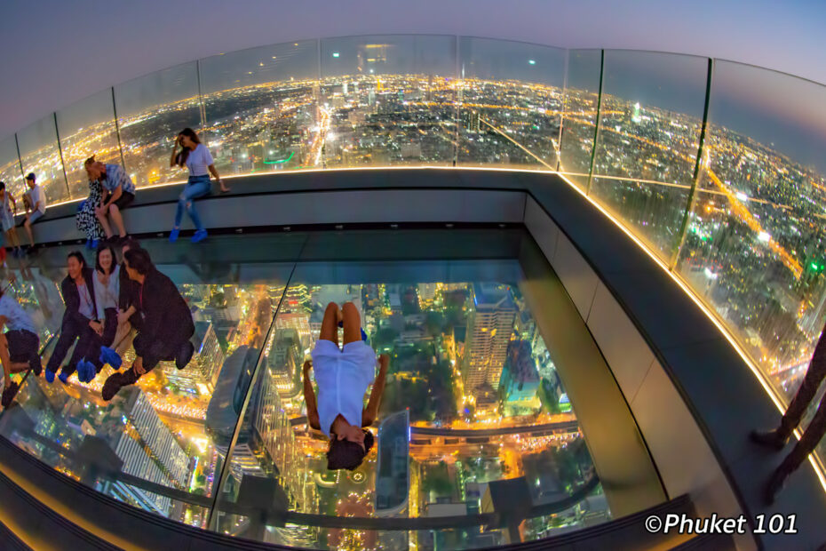 Mahanakhon SkyWalk - The Highest Rooftop In Bangkok!