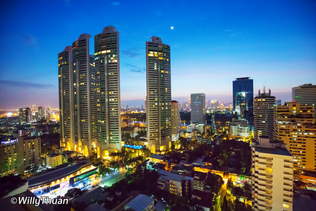 Sky On 20 - Rooftop Bar At Novotel Bangkok