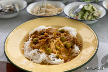 Kanom Jeen Saphan Hin In Phuket Town - PHUKET 101