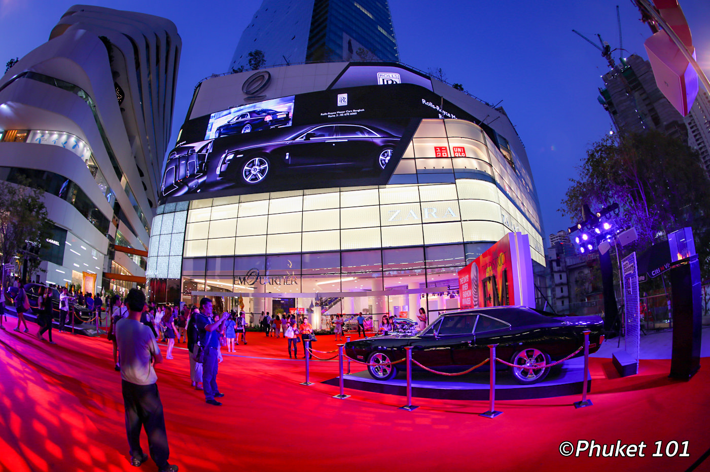 EmQuartier Bangkok Shopping Mall - PHUKET 101