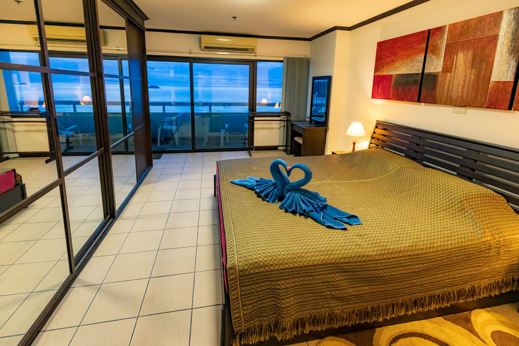 Patong Tower Apartment with full seaview - PHUKET 101