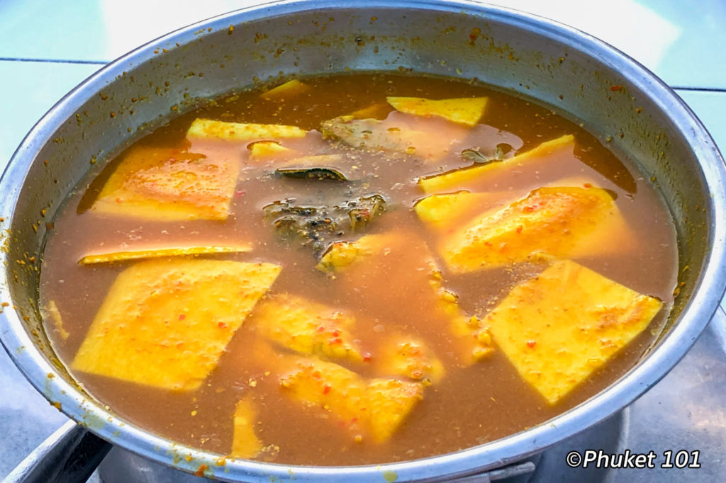 Laem Hin Seafood - PHUKET 101