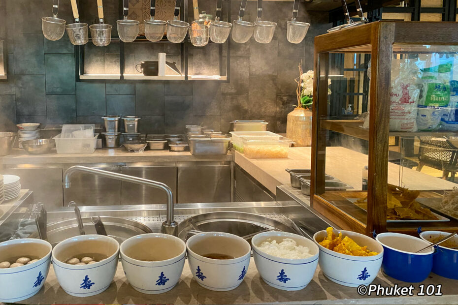 Chao Leh Kitchen - PHUKET 101