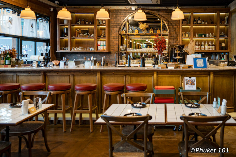 푸켓의 낮과 밤