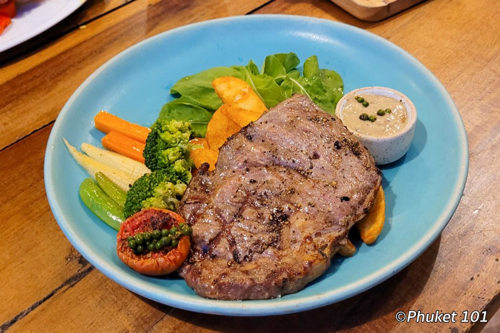 We Cafe Chaofa Restaurant - PHUKET 101