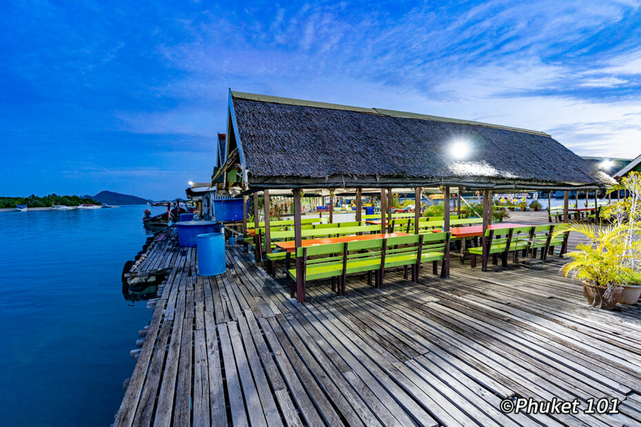 Phuket Floating Restaurant - Kruvit Raft - PHUKET 101