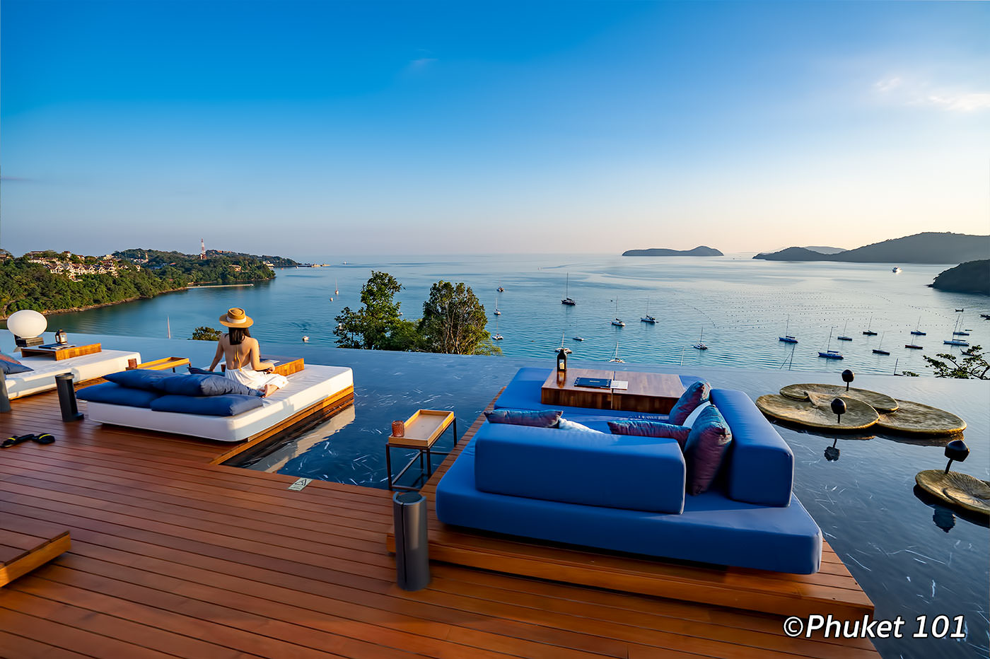 Akoya Star Lounge at V Villas Phuket - PHUKET 101