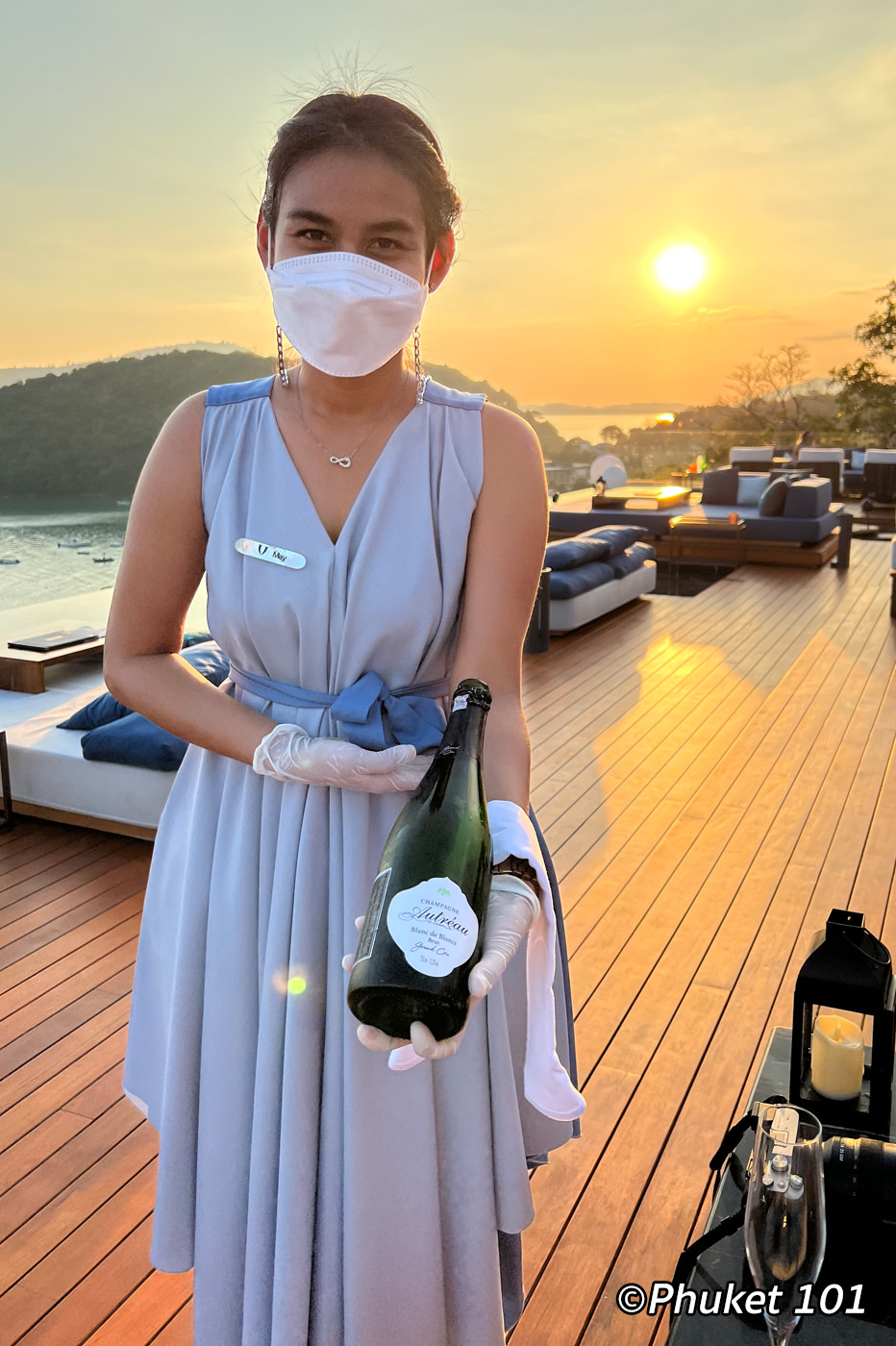 Akoya Star Lounge at V Villas Phuket - PHUKET 101