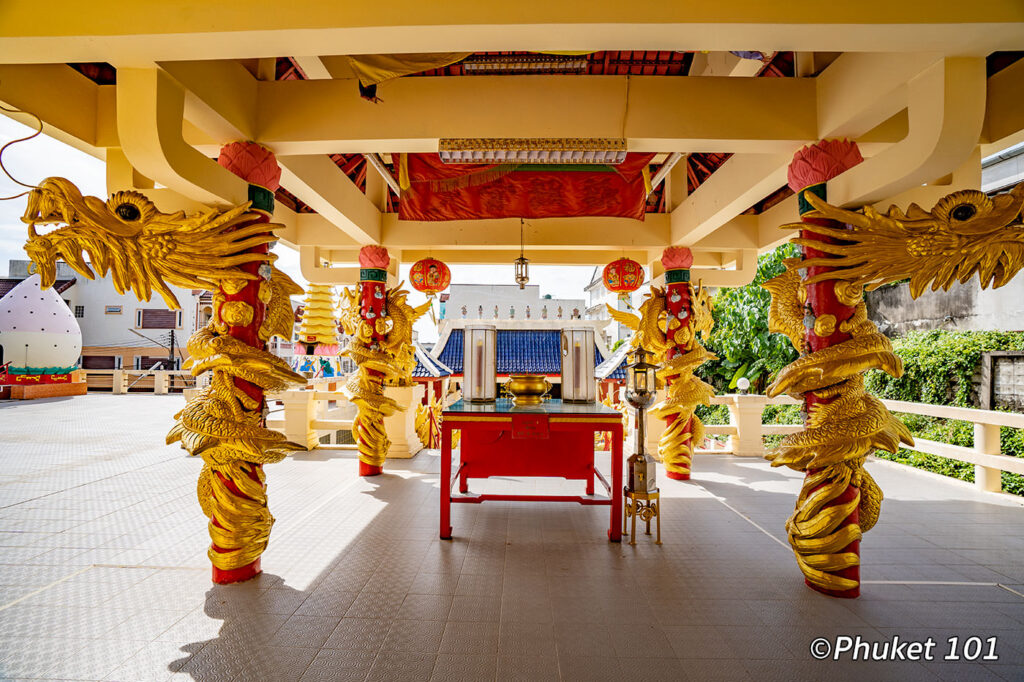 Sam Sae Chu Hut Chinese Shrine ⛩️ - PHUKET 101