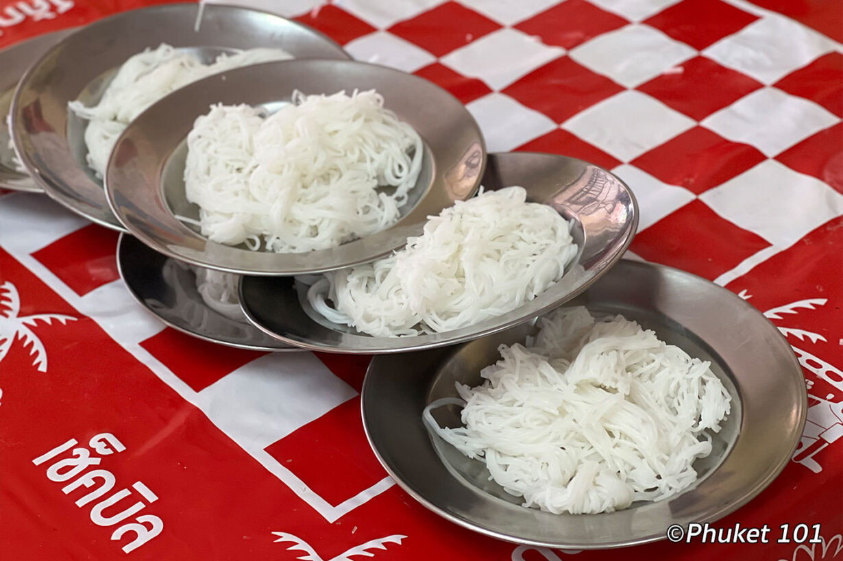 Pa Mai Kanom Jeen in Phuket Town - PHUKET 101