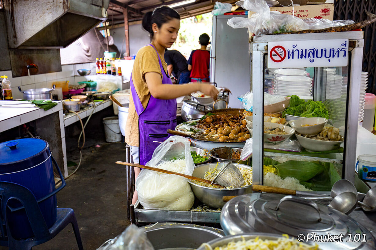 The Pad Thai Shop In Karon - PHUKET 101