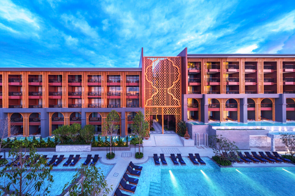 5 BEST HOTELS in KARON BEACH 🧳 Where to stay in Karon? - PHUKET 101