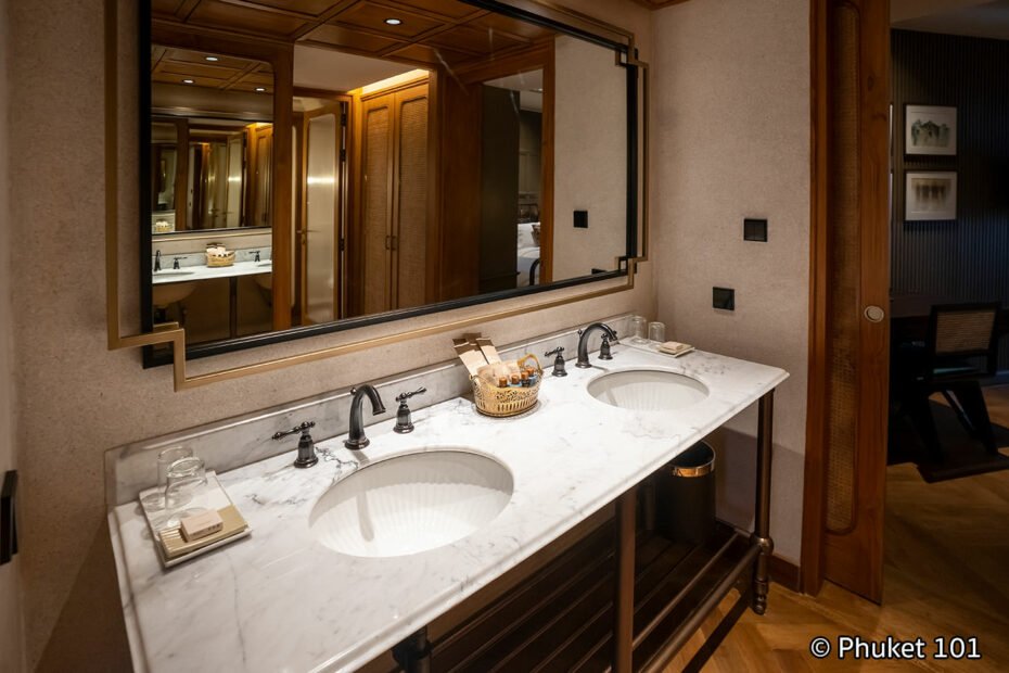 Hotel Verdigris | Hotel Verdigris Review