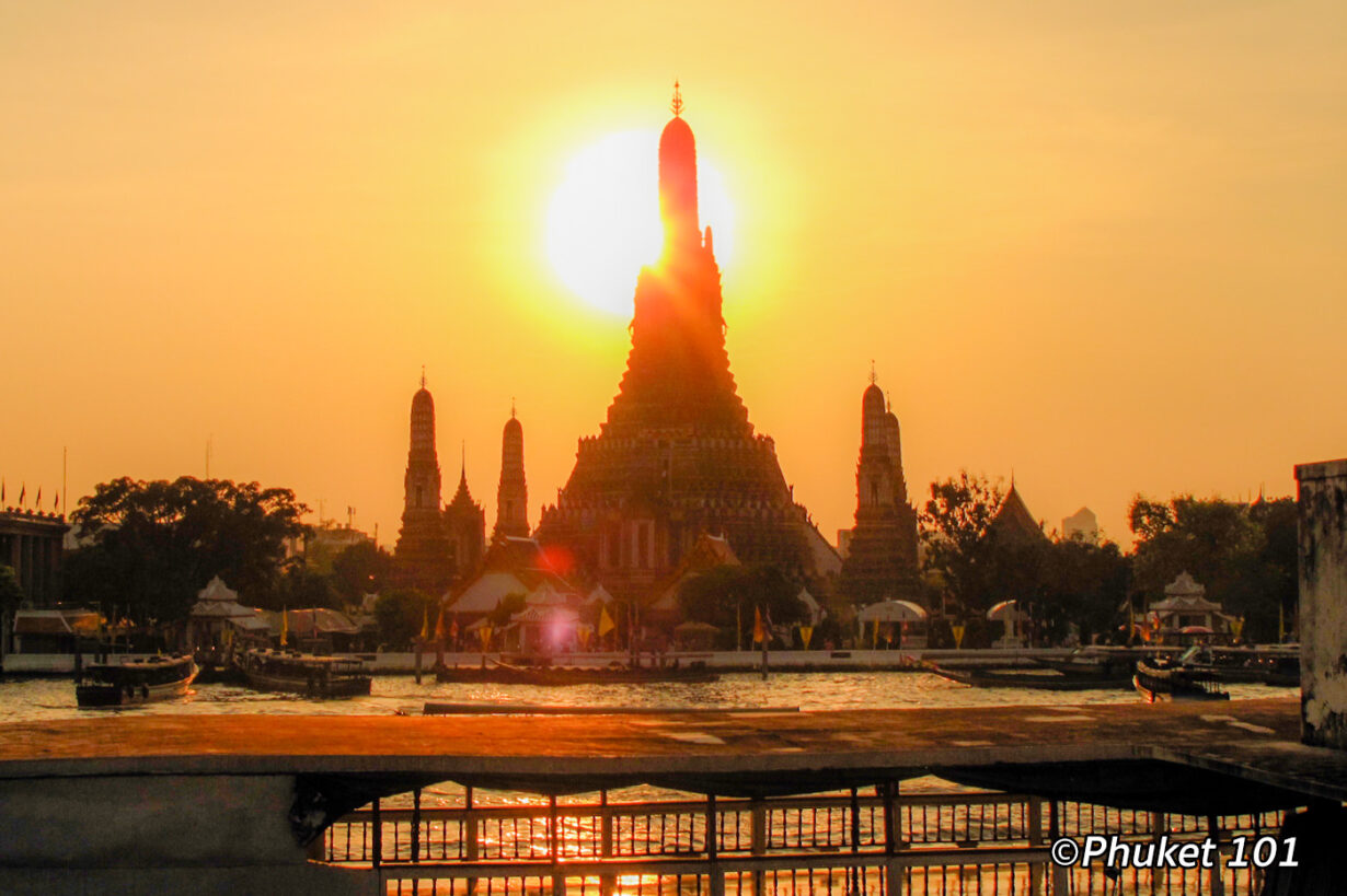Wat Arun (Templul Zorilor) - Repere emblematice din Bangkok pe râu