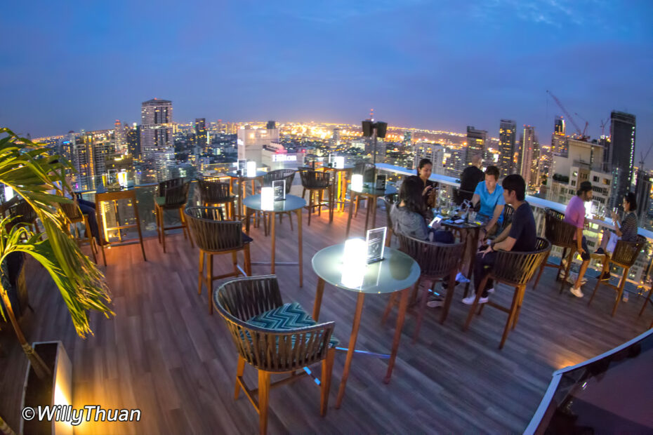 Mojjo Rooftop Bar - Rooftop Bar At Compass SkyView Hotel