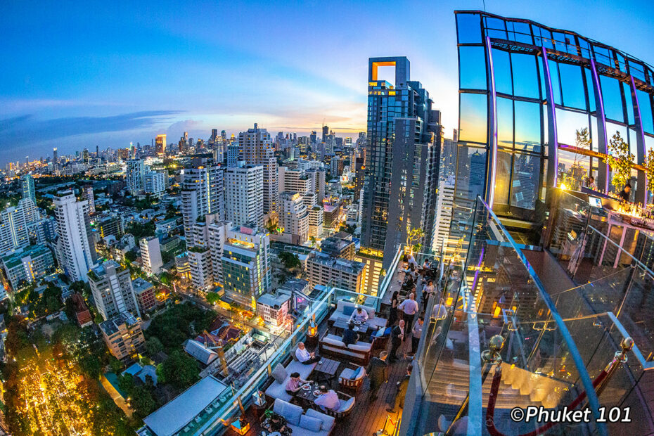 Spectrum Lounge - Vast And Beautifully Designed Rooftop