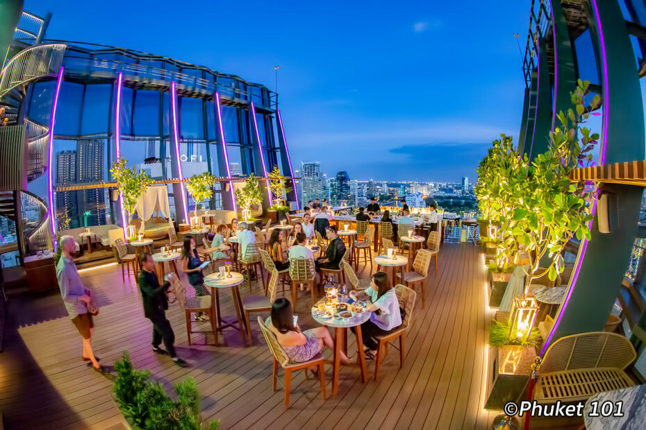 Spectrum Lounge - Vast And Beautifully Designed Rooftop