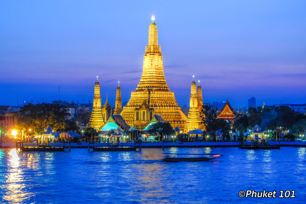 Wat Arun, le temple de l'Aube - PHUKET 101