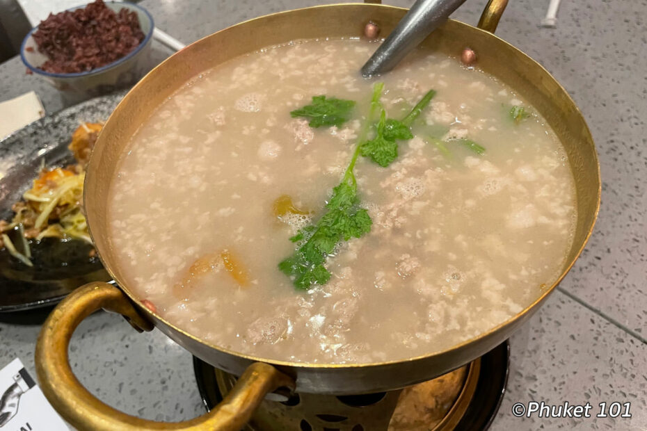 Velaa Sindhorn Village - PHUKET 101