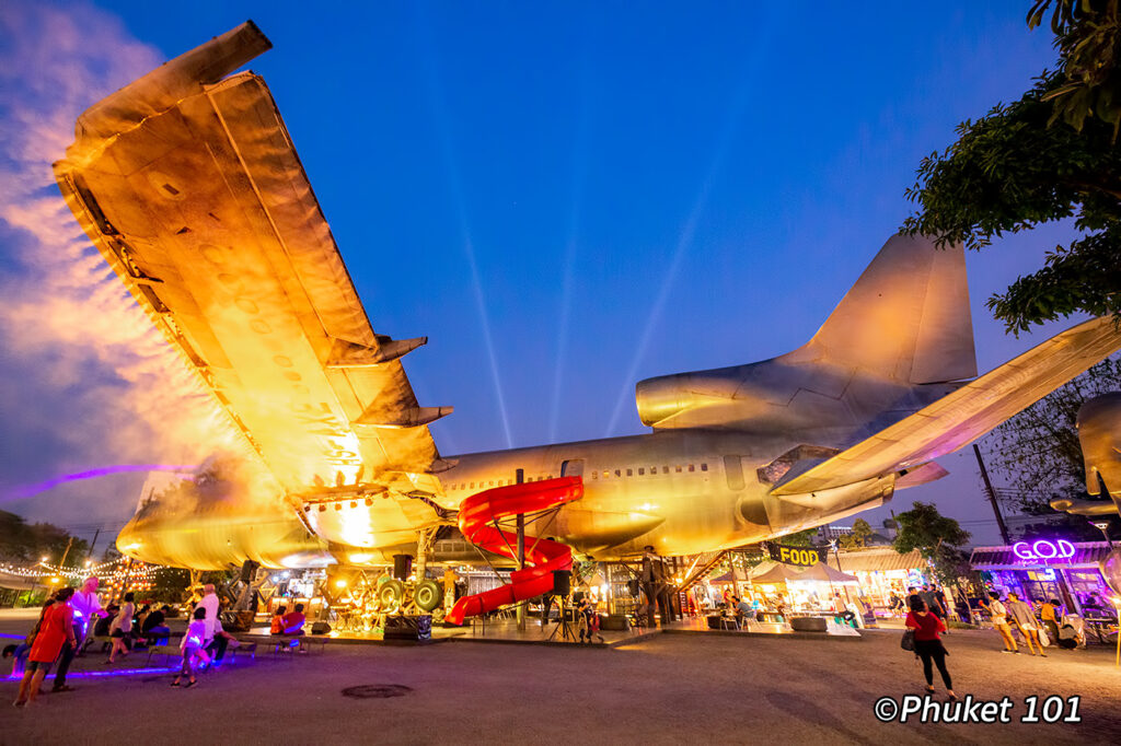Chang Chui Plane Market - A Creative Night Market Near Bangkok