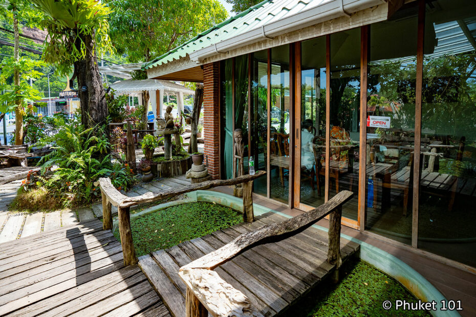 Natural Restaurant Airport - PHUKET 101