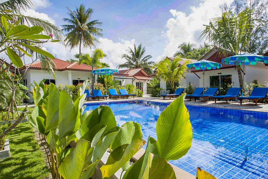 12 Best Cheap Hotels In Bang Tao Beach - PHUKET 101