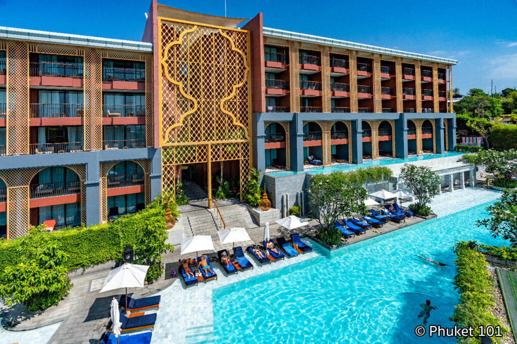 Kata Beach Vs Karon Beach - PHUKET 101