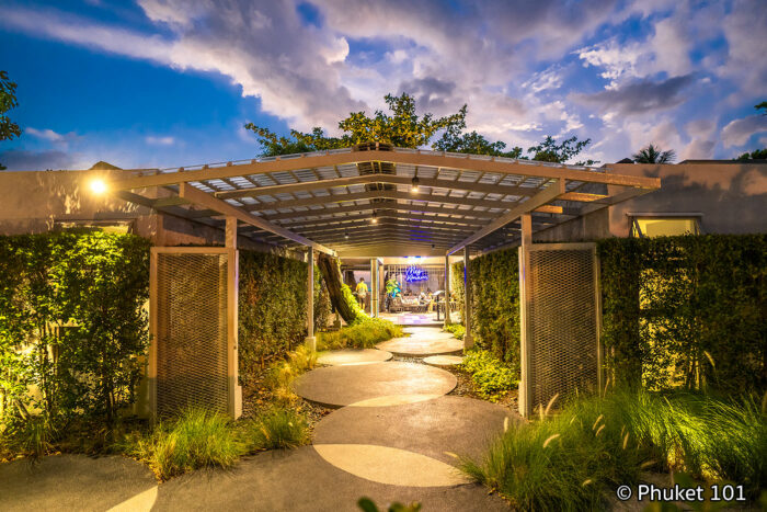 Meg Khram The Sunshine Restaurant - PHUKET 101