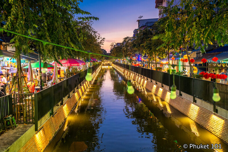 Ong Ang Walking Street - Dining By Ong Ang Canal In Bangkok Chinatown