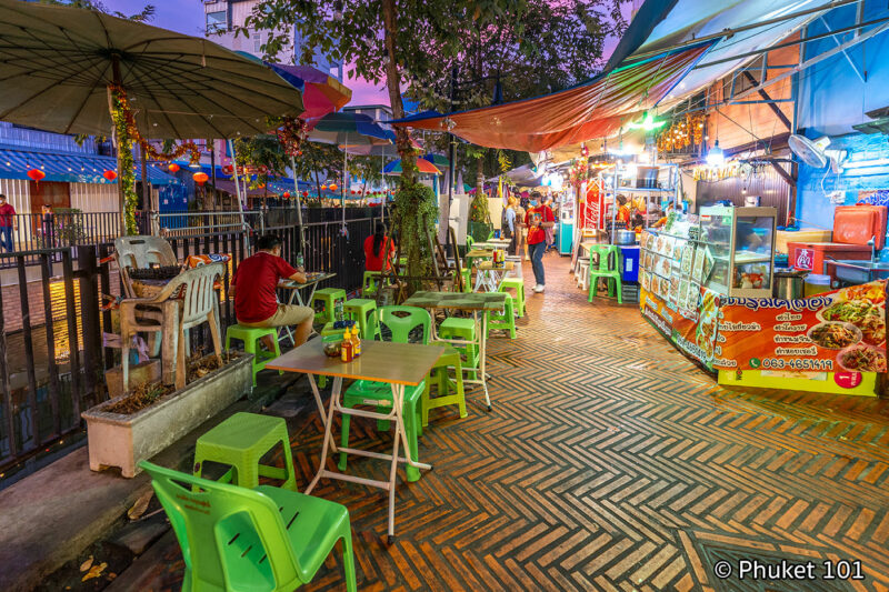 Ong Ang Walking Street - Dining By Ong Ang Canal In Bangkok Chinatown
