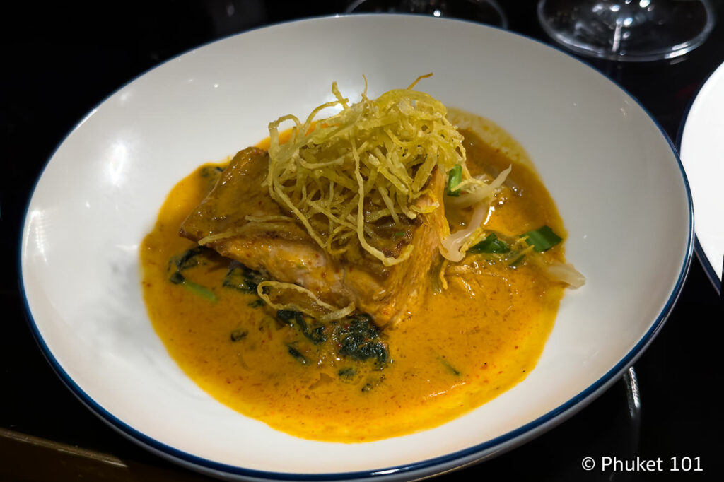 Saffron Dinner Cruise by Banyan Tree Bangkok - PHUKET 101