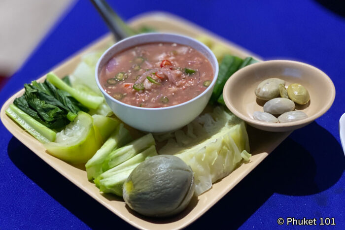 Mor Mu Dong Restaurant - PHUKET 101