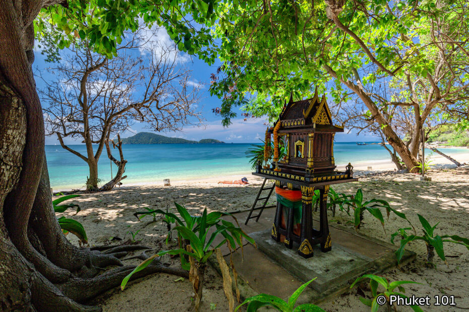 Bon Island Phuket 🏝️ Lunch At Koh Bon Restaurant - PHUKET 101