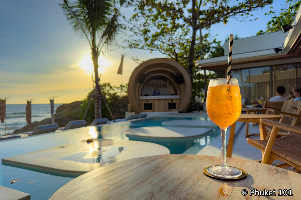 Fuga Beach Club - PHUKET 101