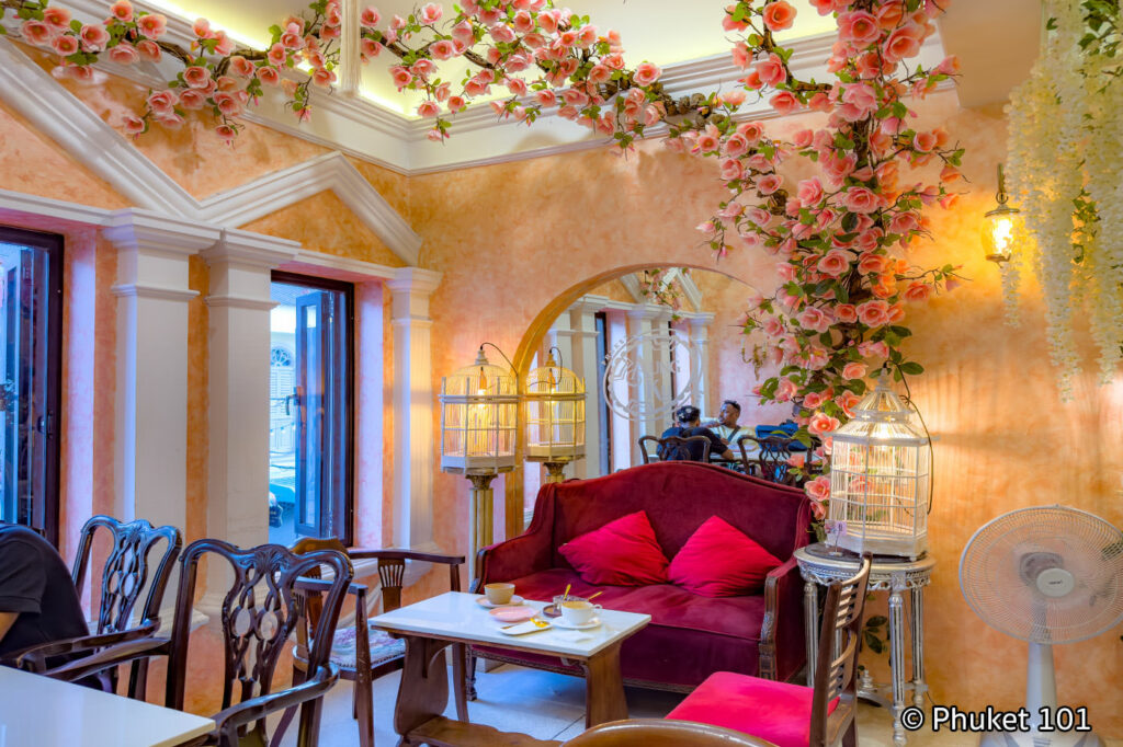 Aungku Phuket Cafe - PHUKET 101