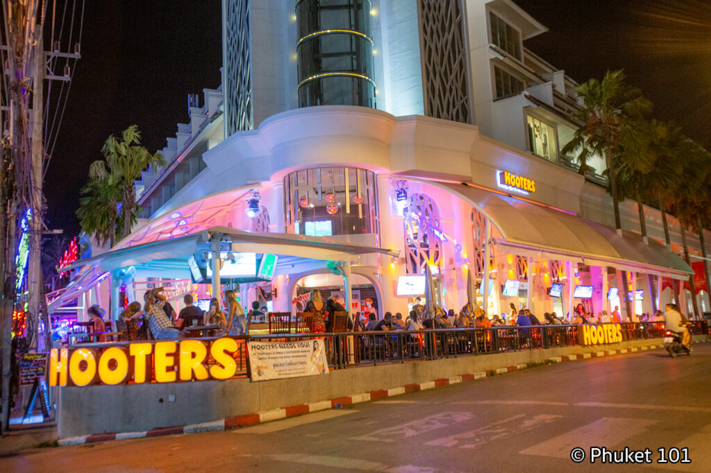 Hooters Phuket - PHUKET 101