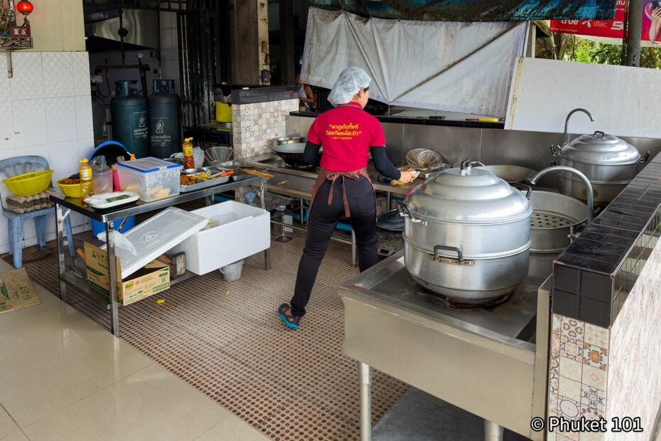 Mee Sapam Phuket | A Popular Local Restaurant In Phuket Town