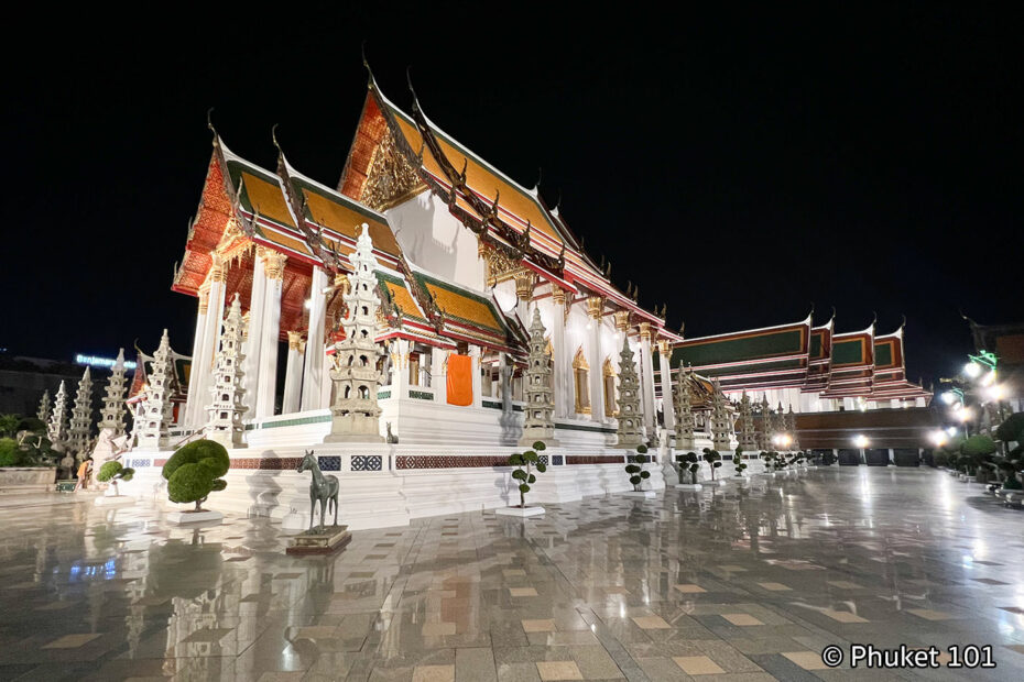 Wat Suthat Thepwararam - What To Do At Wat Suthat Thepwararam?