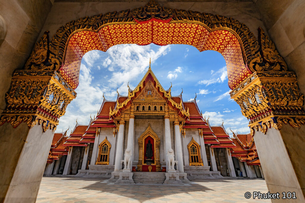 Wat Suthat Thepwararam - What To Do At Wat Suthat Thepwararam?