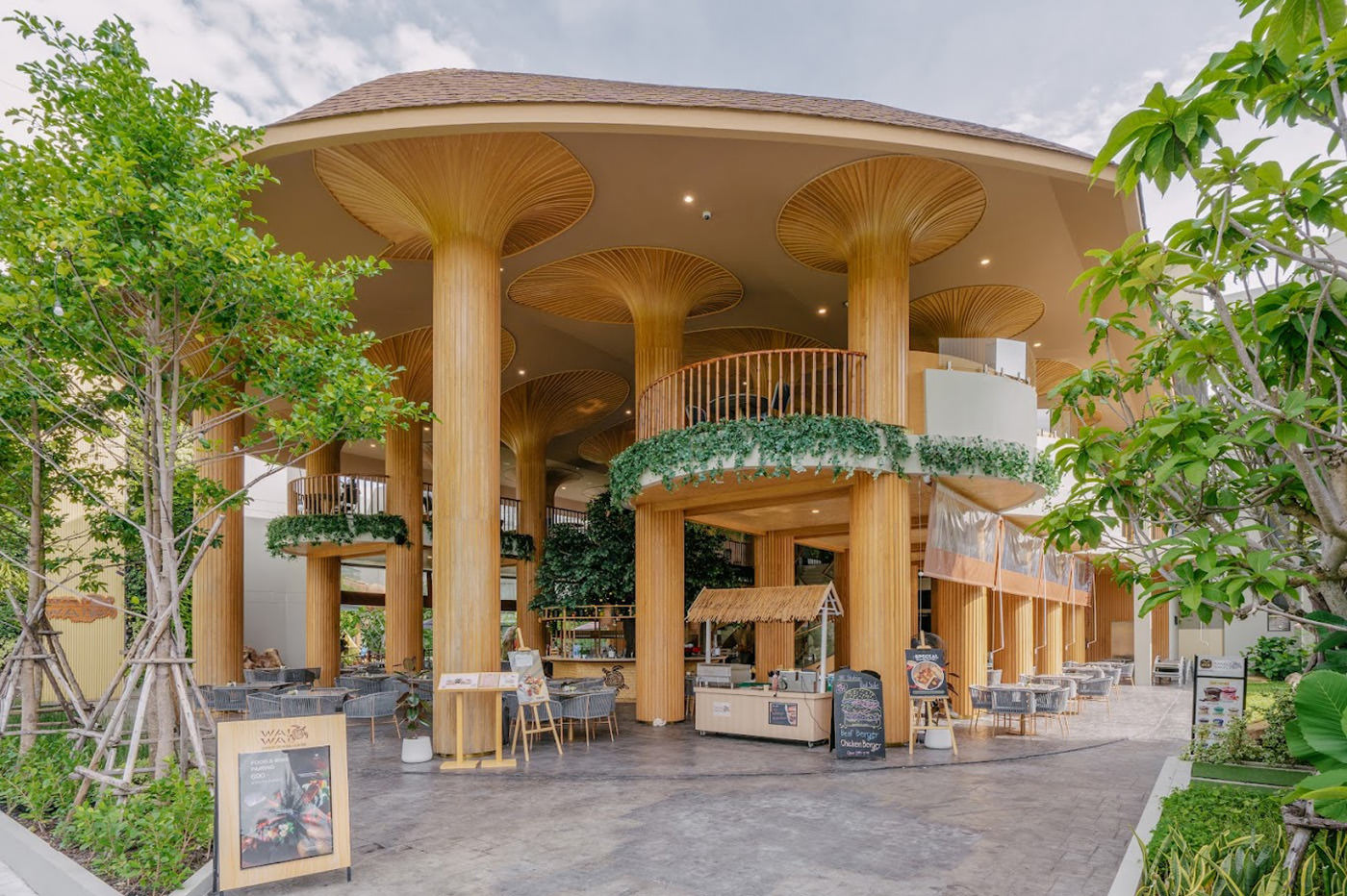 Phuket Emerald Beach Resort - Phuket 101