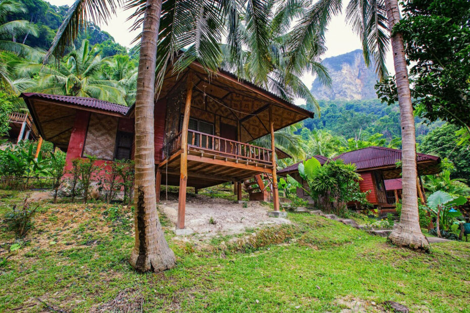 10 Best Hotels In Railay Beach - Where To Stay In Railay?