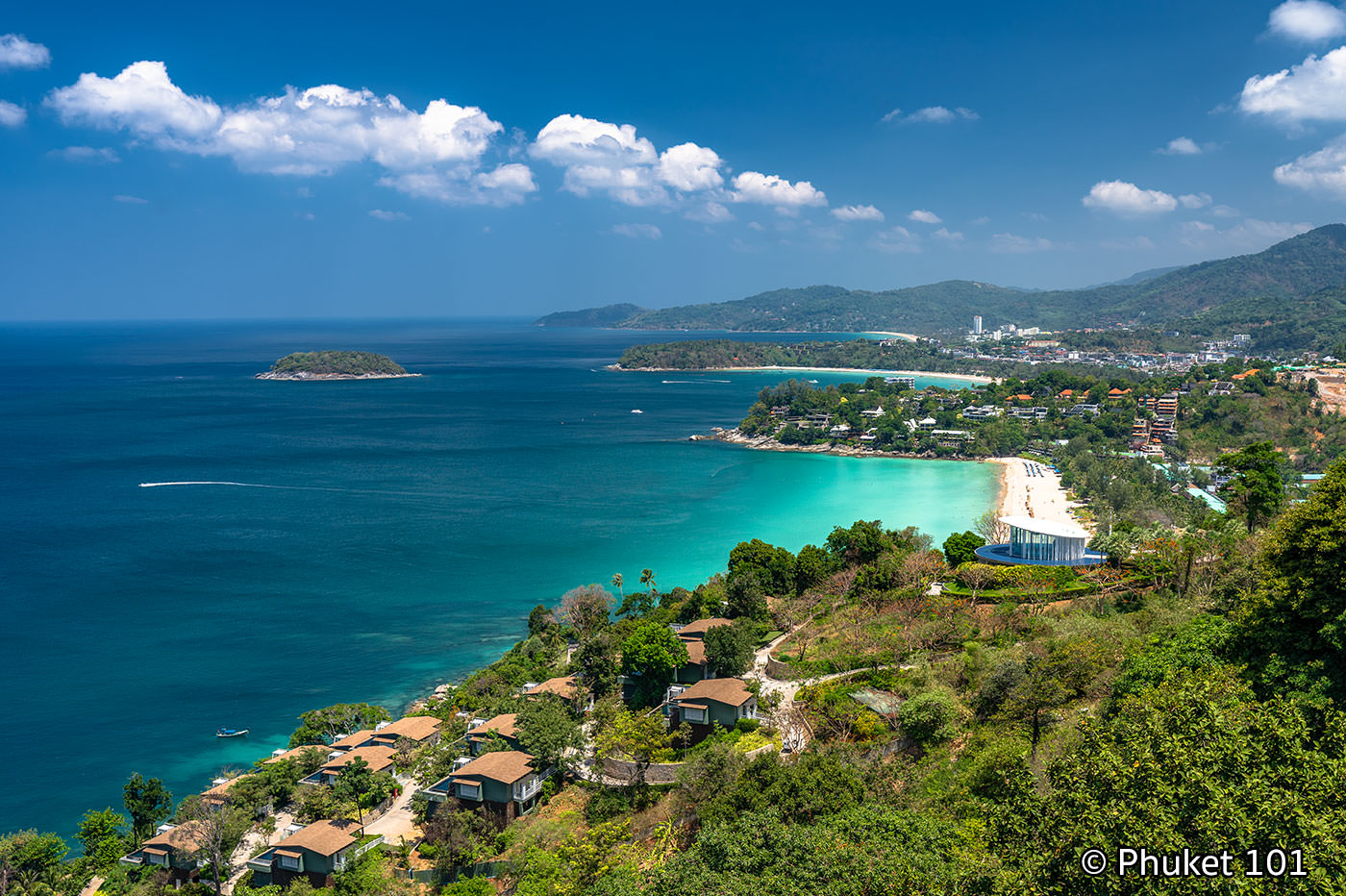 Tree Bay Clubhouse - A restaurant with panoramic views